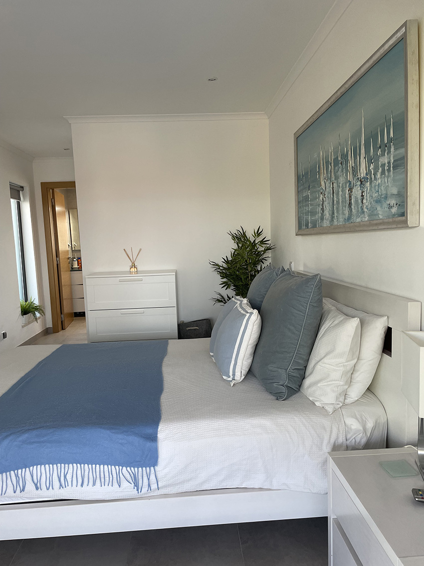 Stunning and spacious south-facing Villa Monte Canelas