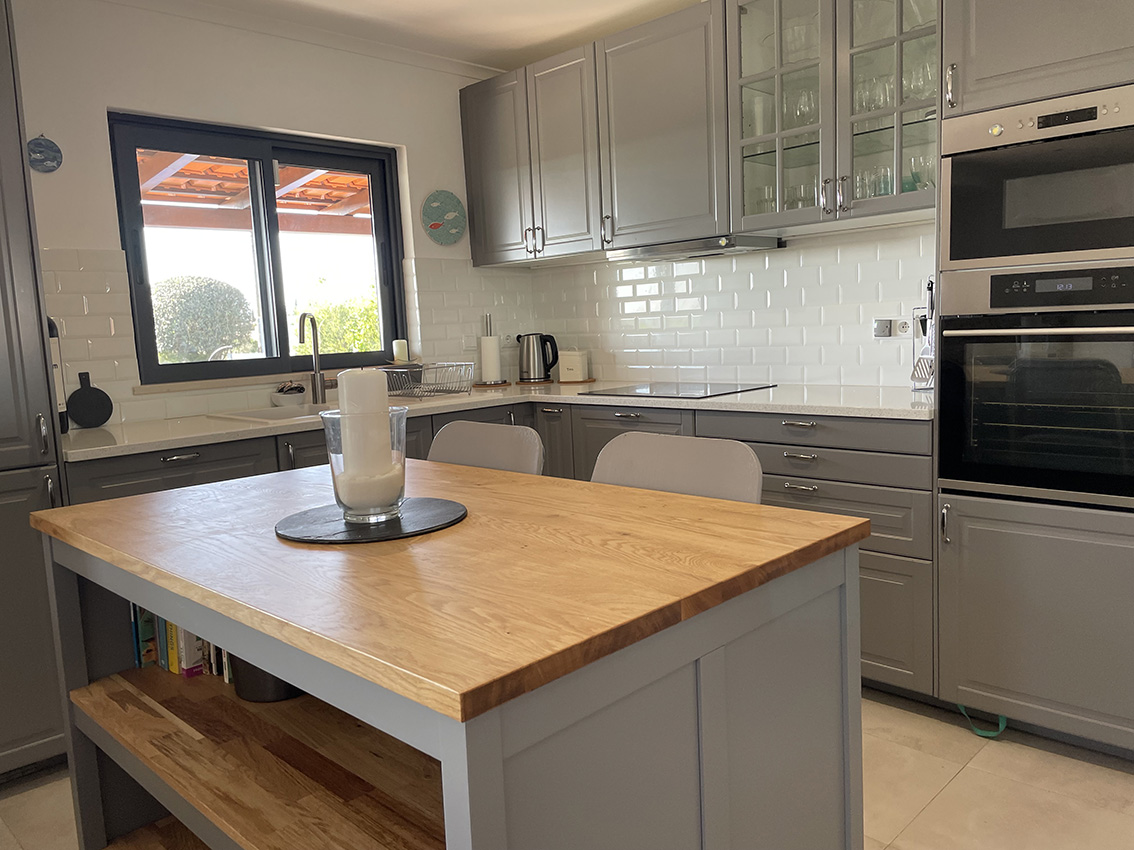 Stunning and spacious south-facing Villa Monte Canelas